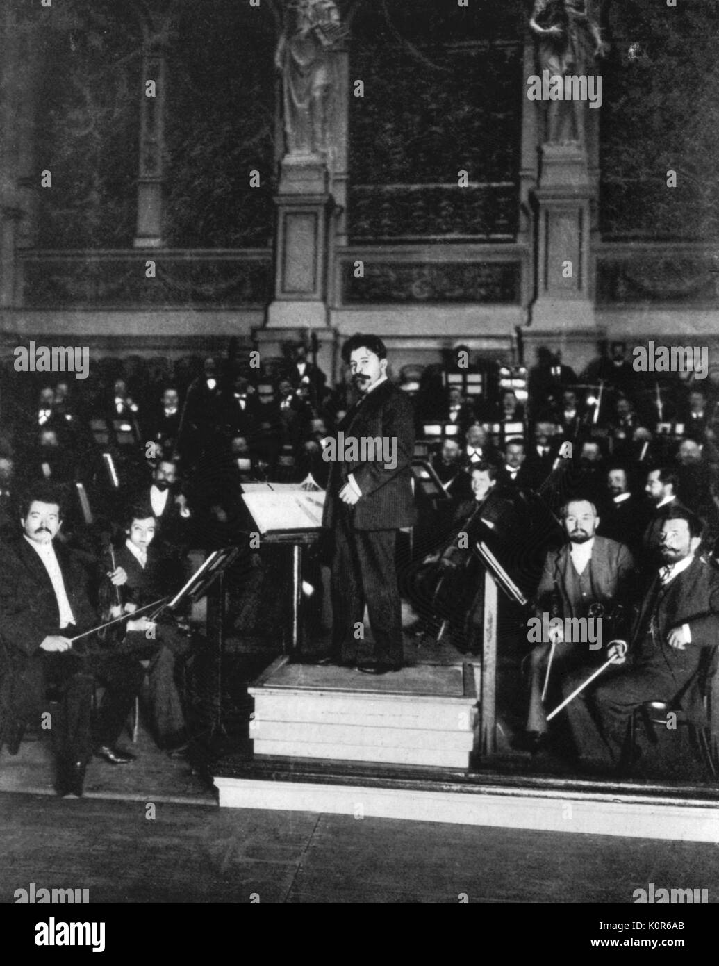 Conducting an orchestra Black and White Stock Photos & Images - Alamy