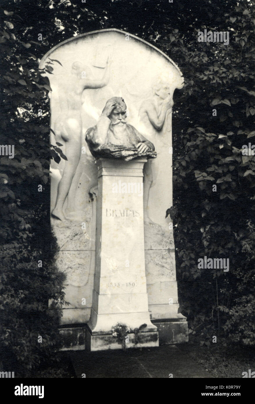Brahms's tombstone in Vienna Central Cemetery German composer 1833-1897 ...