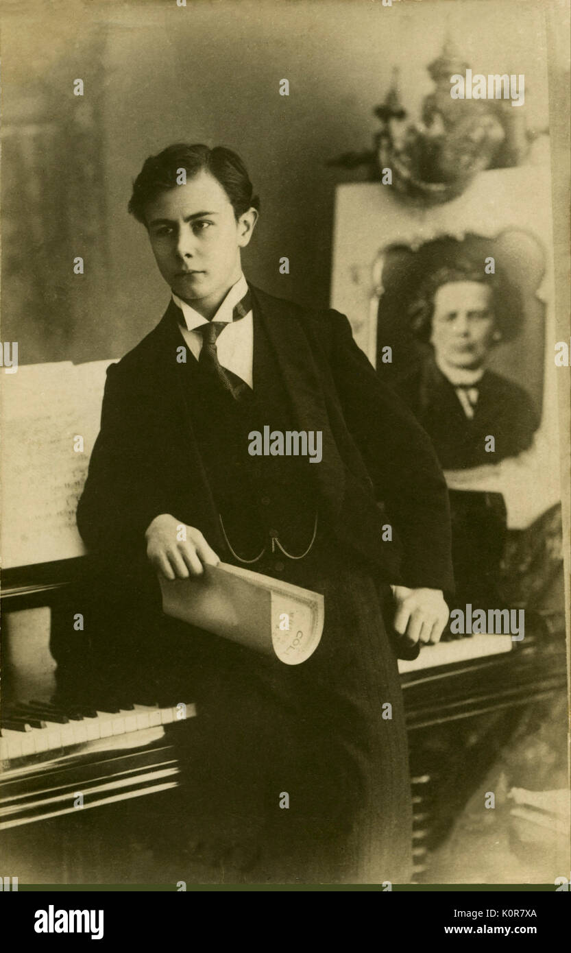 Josef HOFMANN - by the piano with photo of A. Rubinstein behind him ...