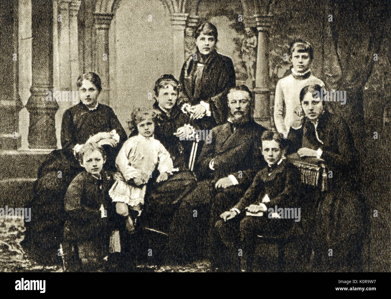 Davidov family at Kamyenka near Kievin, 1880. Pyotr Tchaikovsky's ...