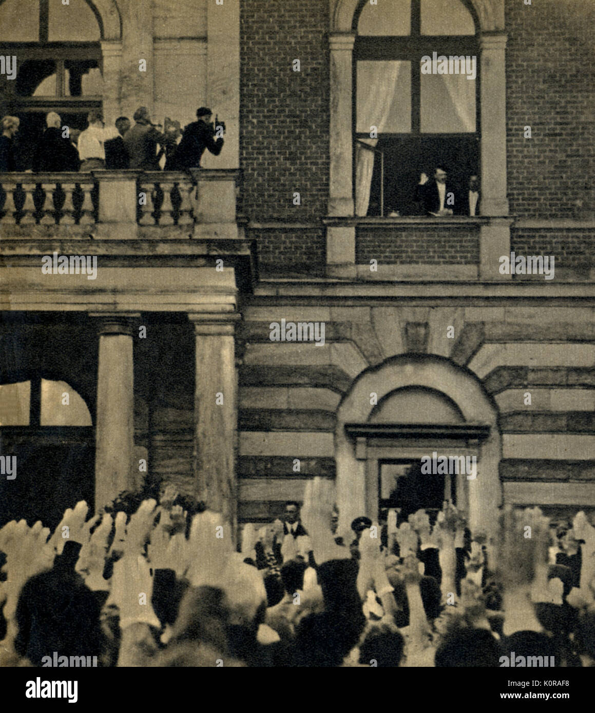 Adolf Hitler on the balcony of the Festspielhaus Bayreuth being greeted ...