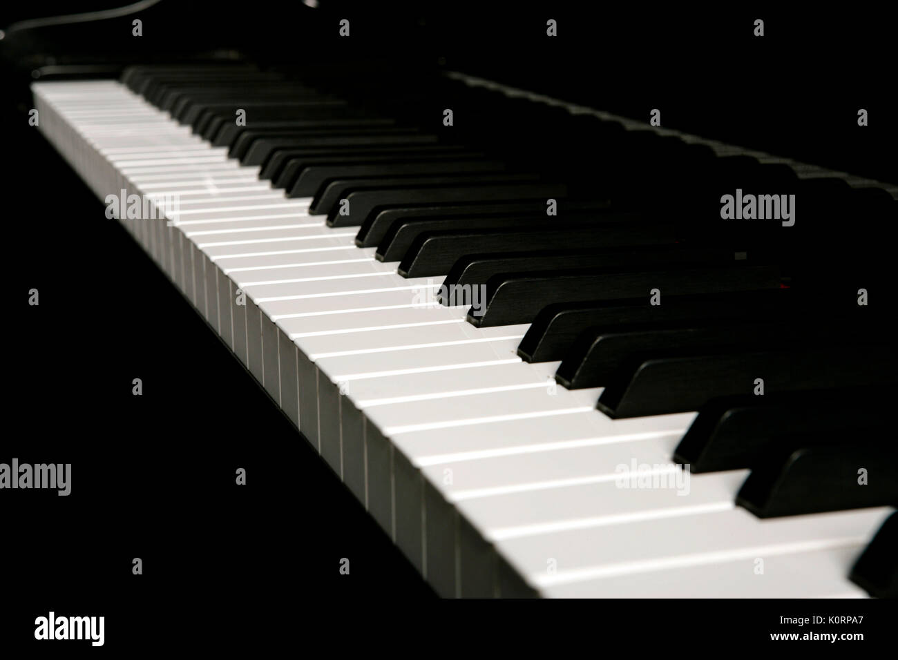 Piano keyboard, grand piano Stock Photo - Alamy