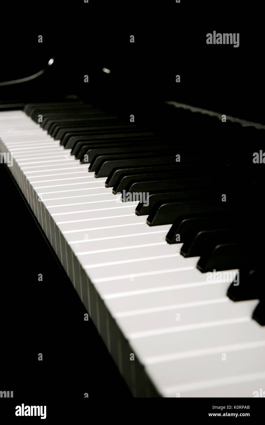 Piano keyboard, grand piano Stock Photo - Alamy