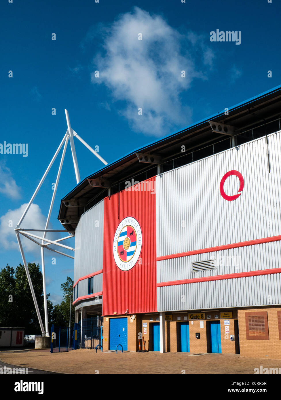 Reading football club madejski stadium hi-res stock photography and ...