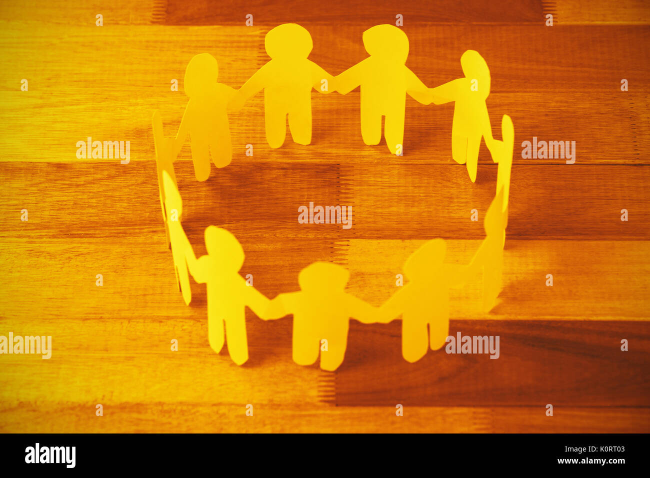 Cut out figures paper circle hi-res stock photography and images - Alamy
