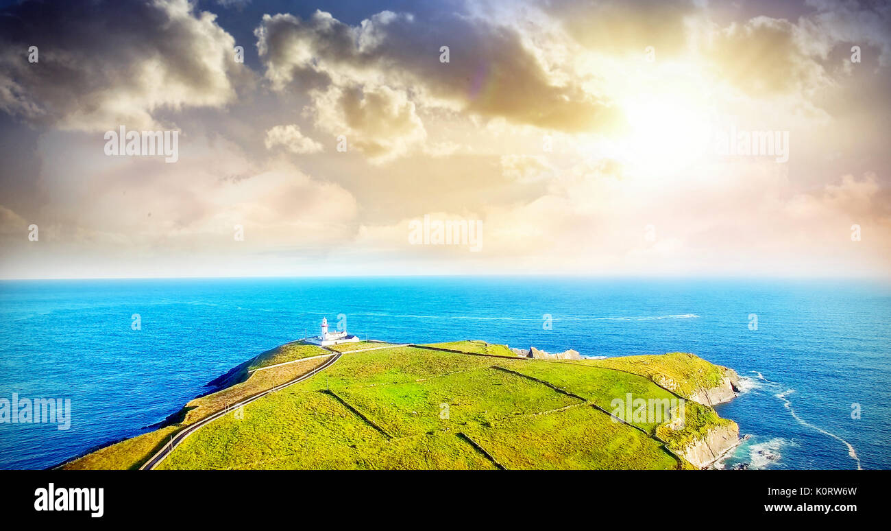 Sky touching the hill hi-res stock photography and images - Alamy