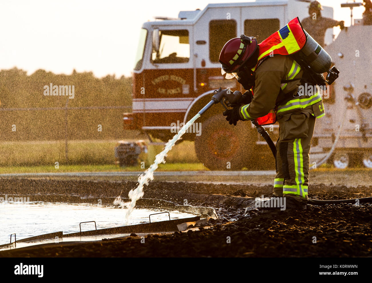 Burn pit army hi-res stock photography and images - Alamy