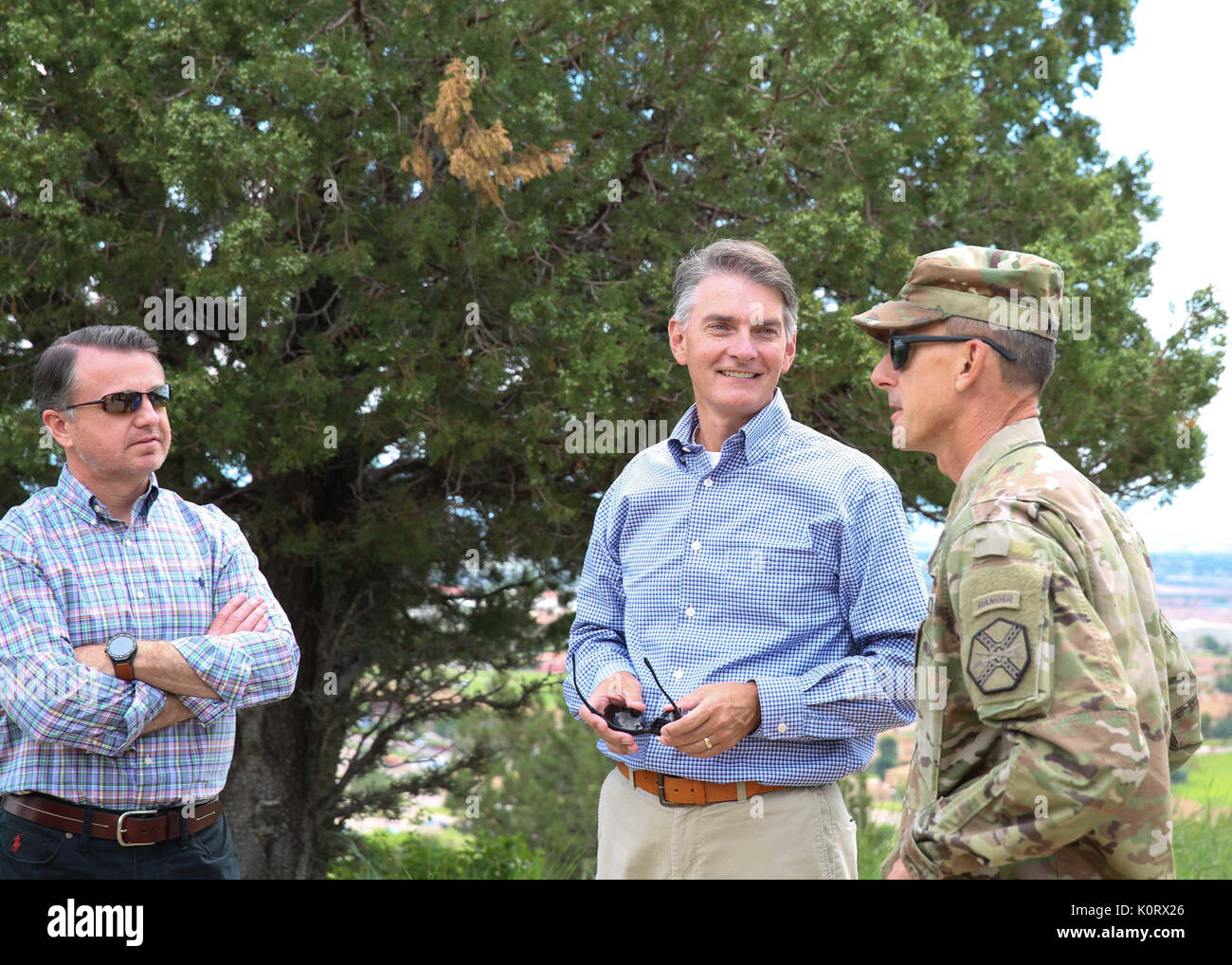 Col. Whit Wright, Fort Huachuca Garrison Commander, talks with Canyon ...