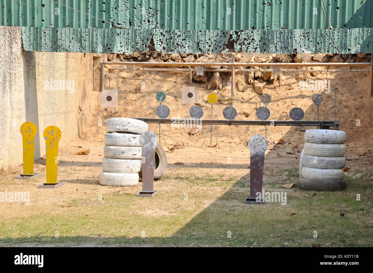 Shooting accuracy hi-res stock photography and images - Alamy