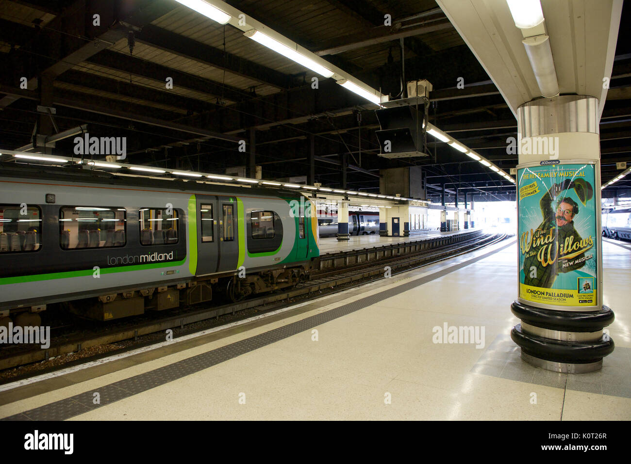 London Midland electric unit at London Euston station Stock Photo - Alamy