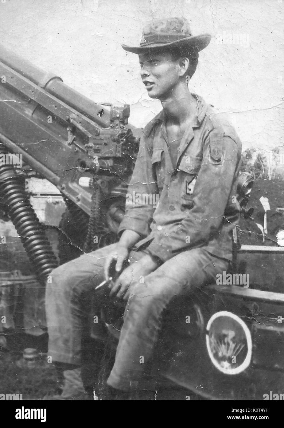 Cannon 105mm howitzer Black and White Stock Photos & Images - Alamy