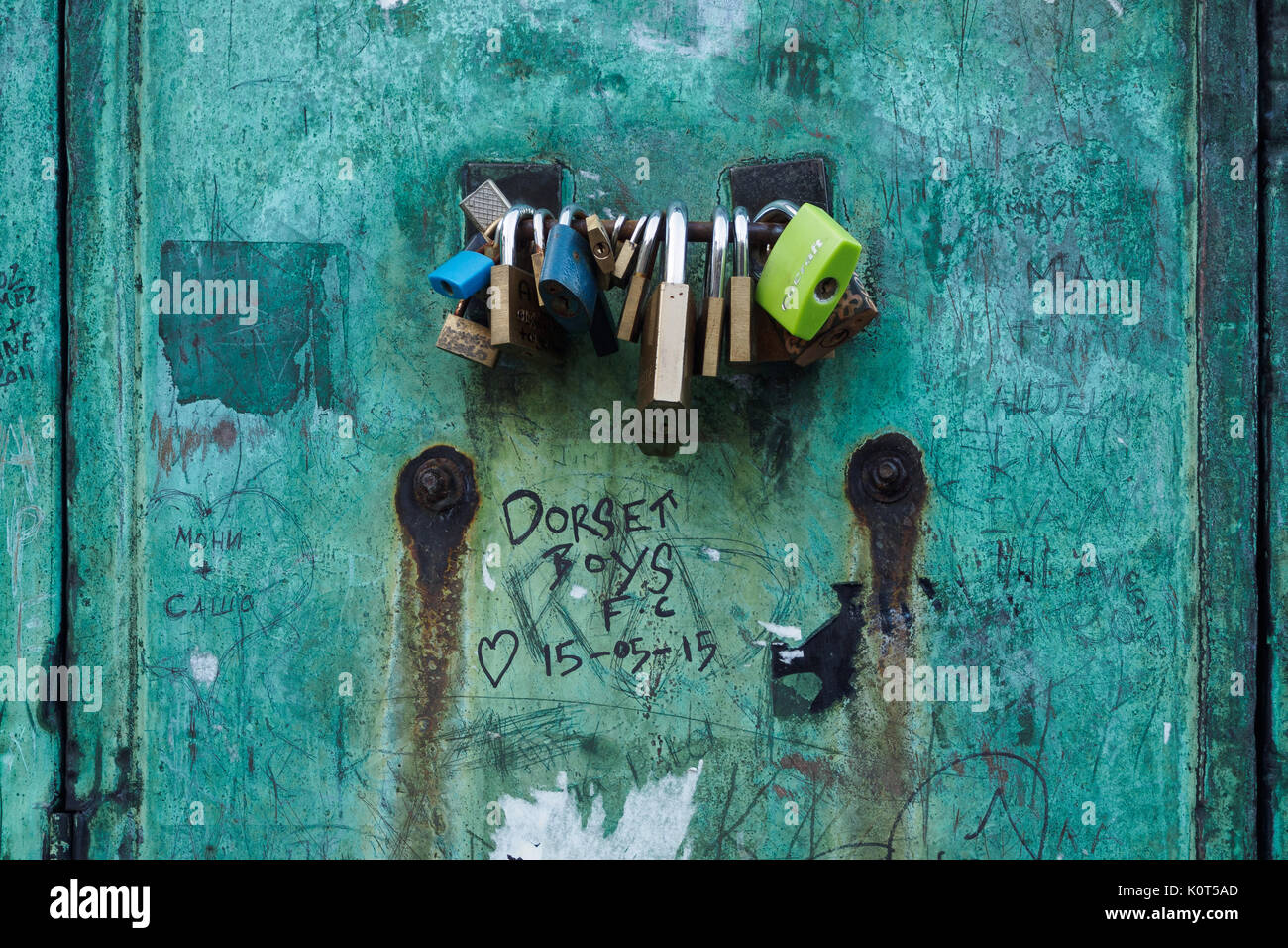 Uk symbol graffiti hi-res stock photography and images - Alamy