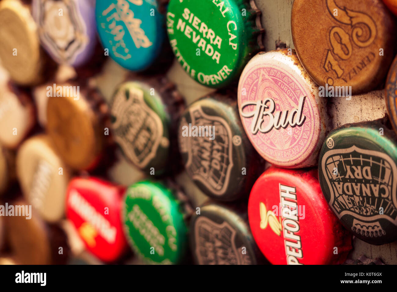 Vintage bottle cap hi-res stock photography and images - Alamy