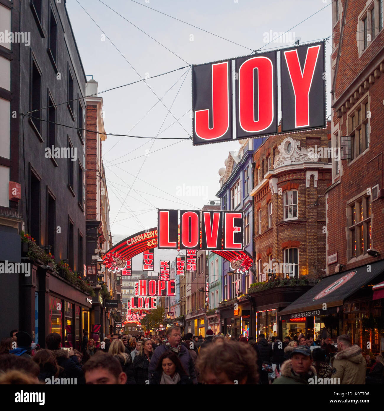 Carnaby street london night hi-res stock photography and images - Alamy