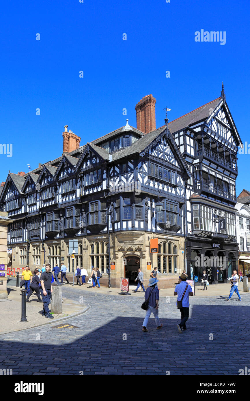 Tudor buildings hi-res stock photography and images - Alamy
