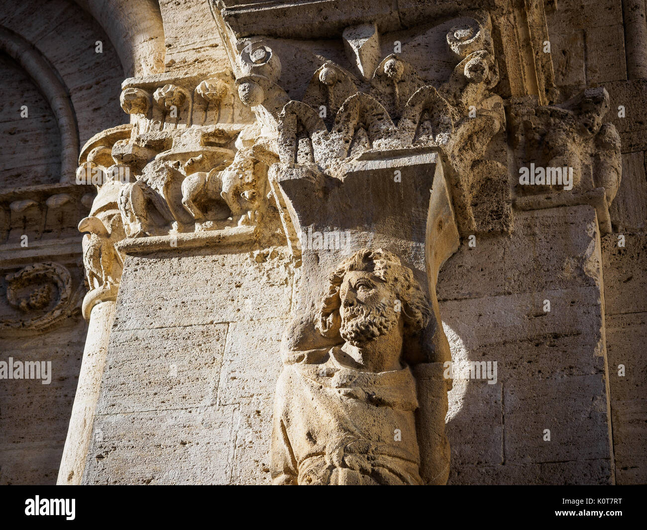 Italian romanesque architecture hi-res stock photography and images - Alamy