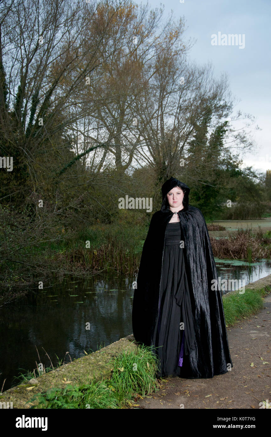 Wearing cloak and hood hi-res stock photography and images - Alamy