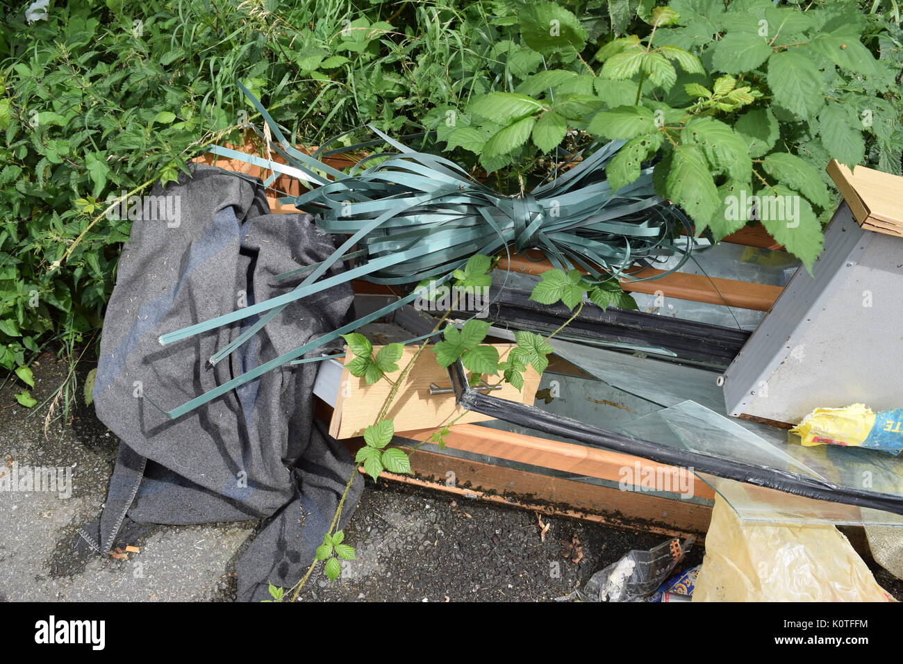 Broken furniture on road hi-res stock photography and images - Alamy