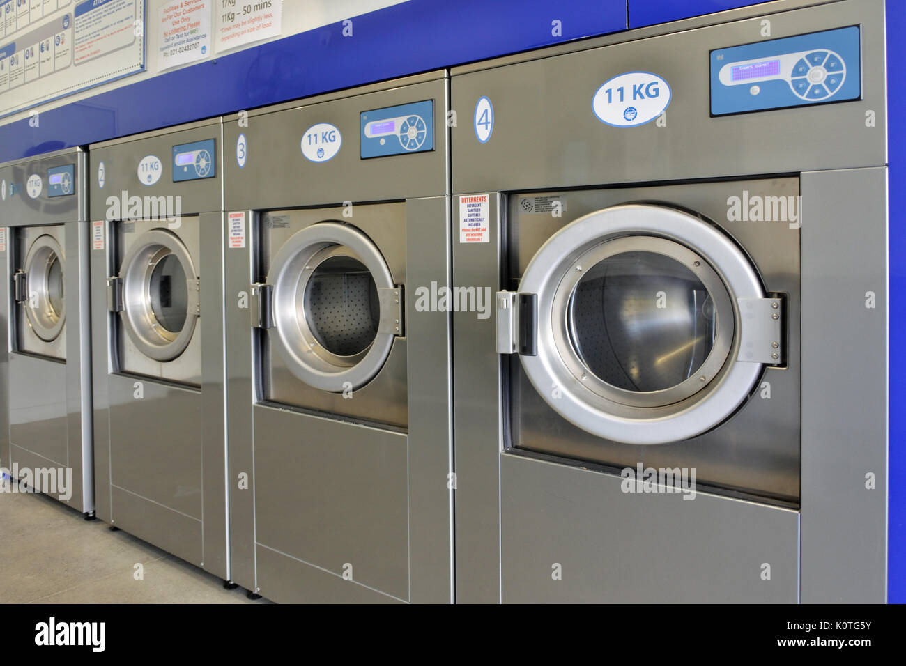 Laundromat Machines Row Laundry High Resolution Stock Photography and ...