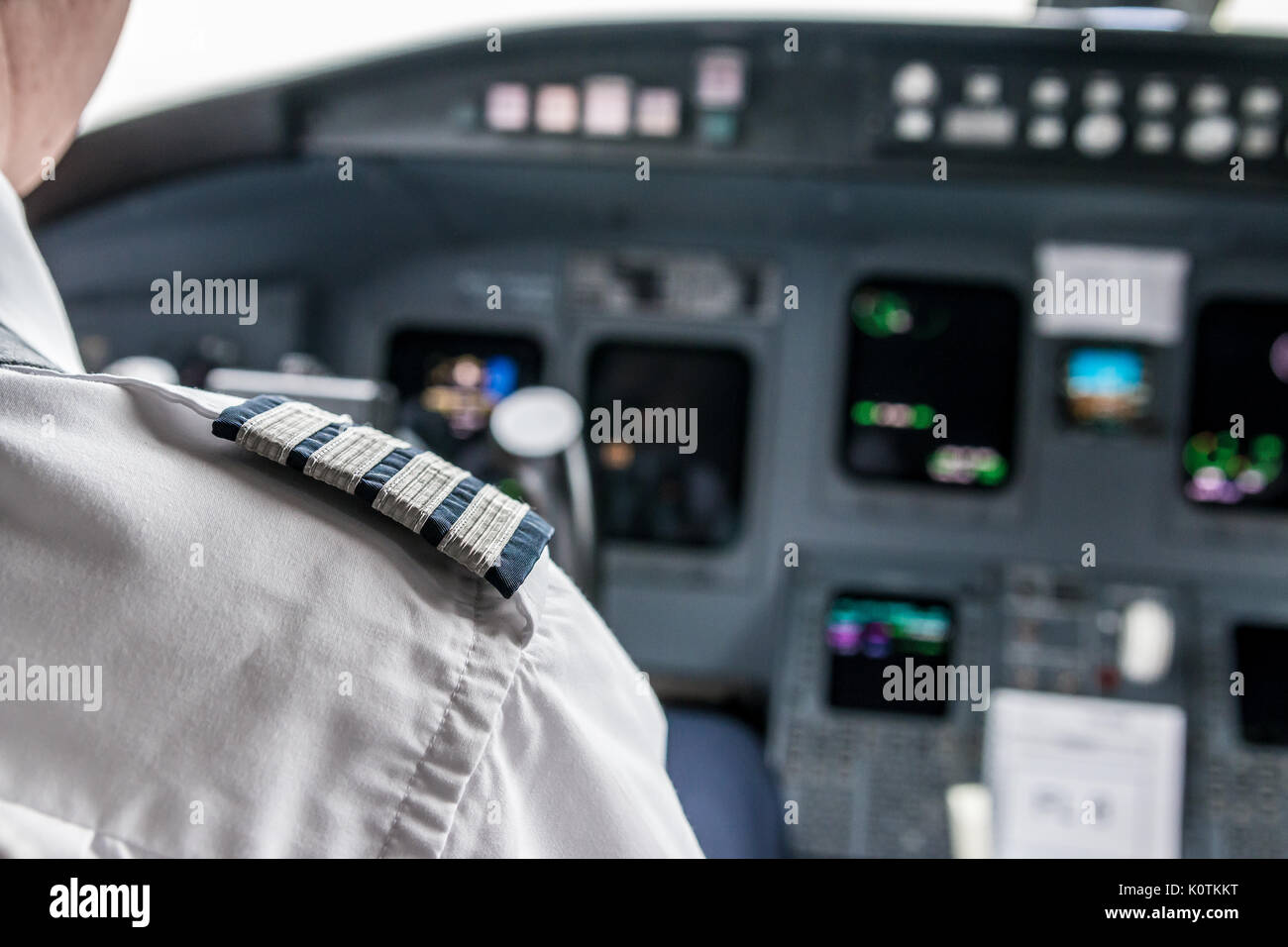 Captain pilot cockpit hi-res stock photography and images - Alamy
