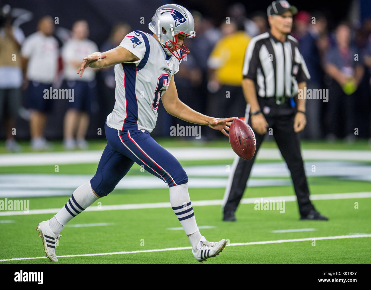 August 19, 2017: New England Patriots punter Ryan Allen (6) punts the ...
