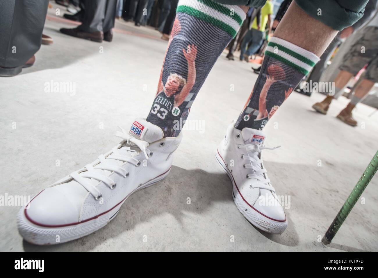 Larry bird hi-res stock photography and images - Alamy