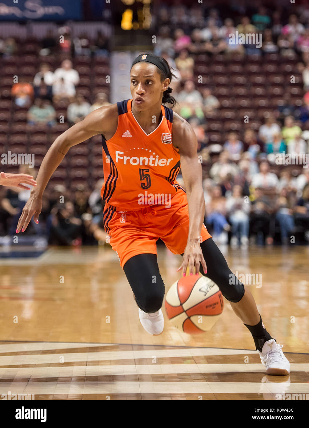 Jasmine thomas wnba hi-res stock photography and images - Alamy