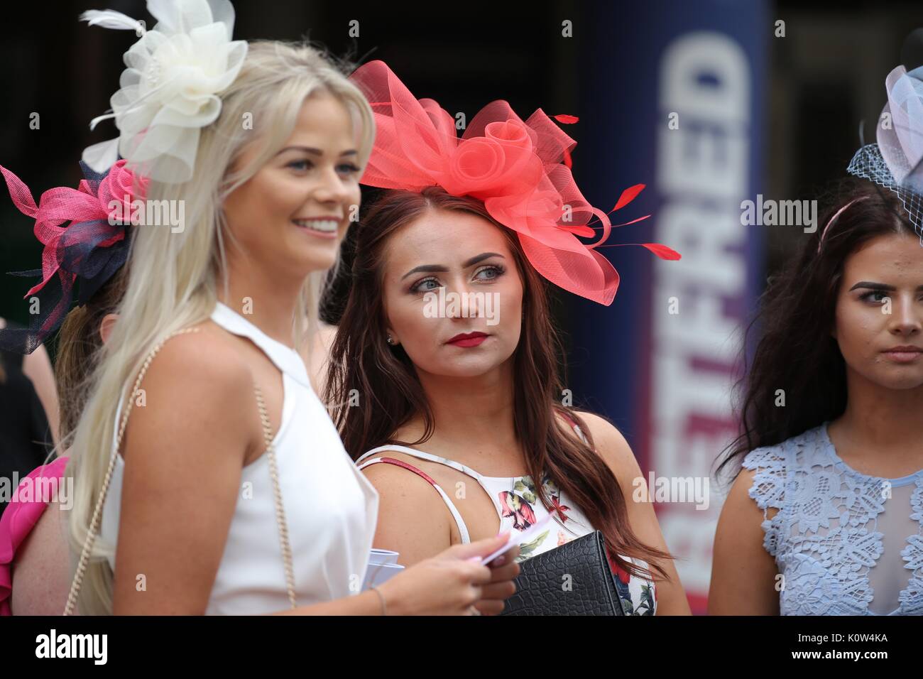 LADIES DAY FASHION YORK RACECOURSE EBOR FESTIVAL 2017 EBOR FESTIVAL ...