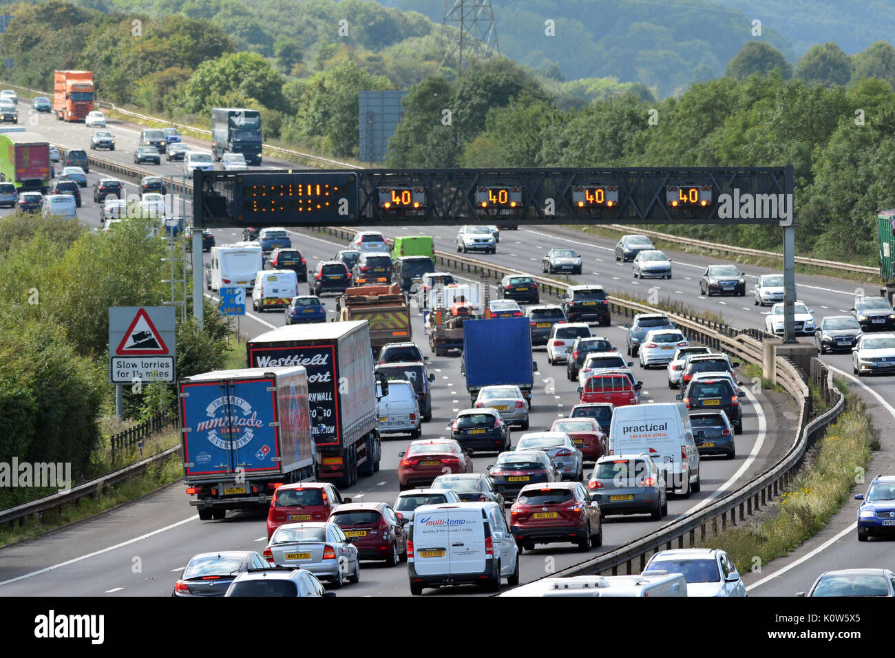 Bristol, UK. 25th Aug, 2017. Friday Bank holiday get away traffic jams ...