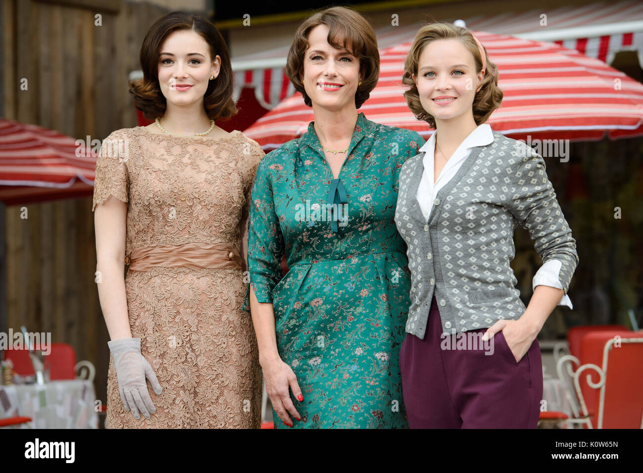 Berlin, Germany. 25th August, 2017. Actresses Maria Ehrich (left to ...