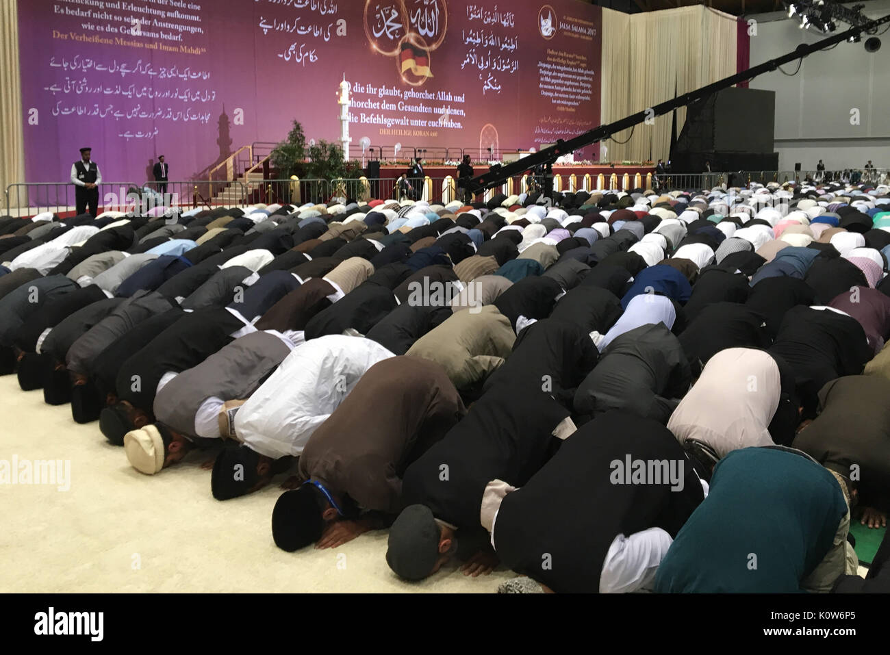 Muslim sermon prayer hi-res stock photography and images - Alamy