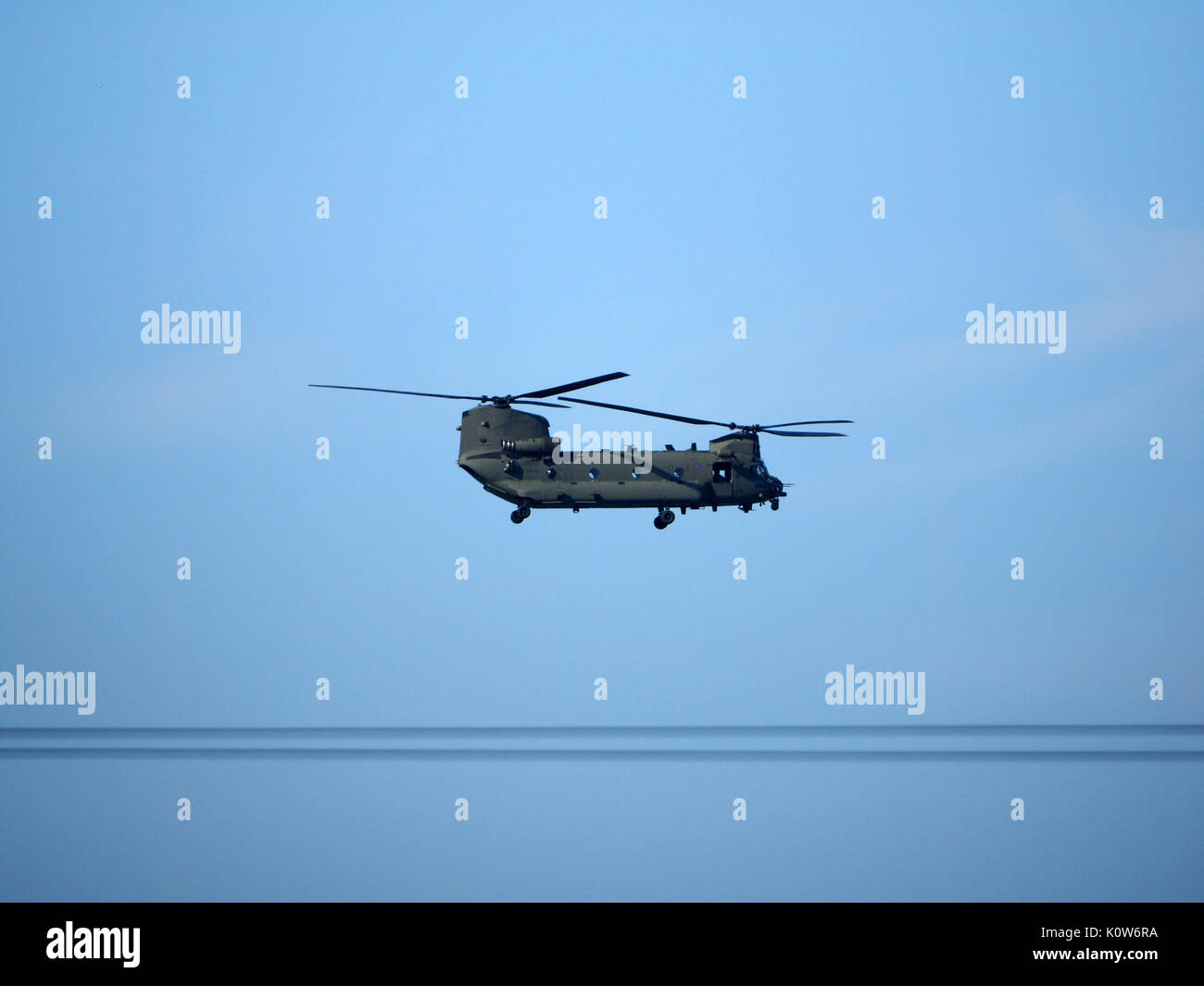 Chinook military helicopter hi-res stock photography and images - Alamy