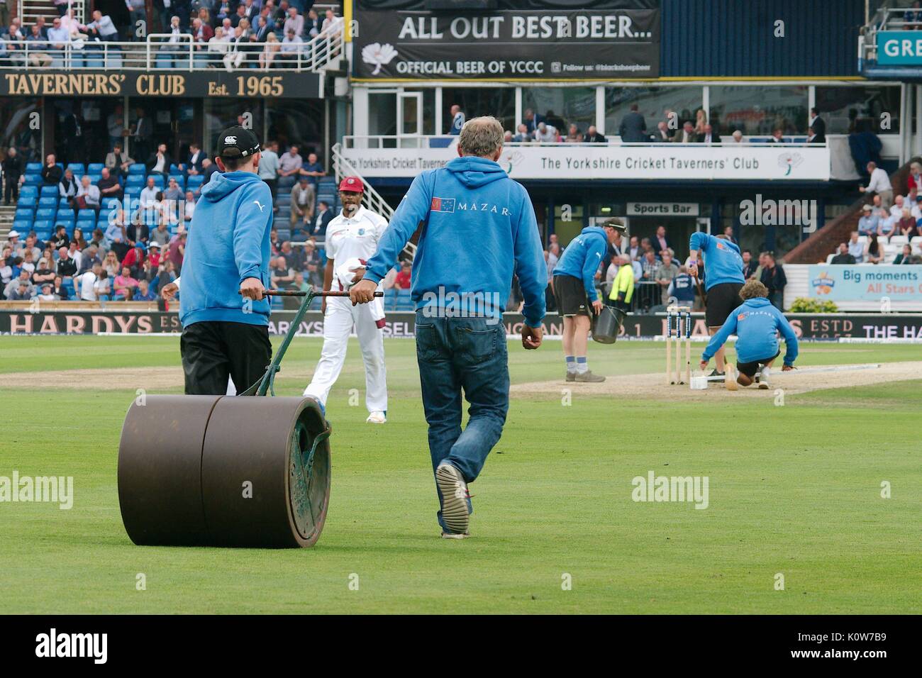 Headingley cricket ground hi-res stock photography and images - Alamy