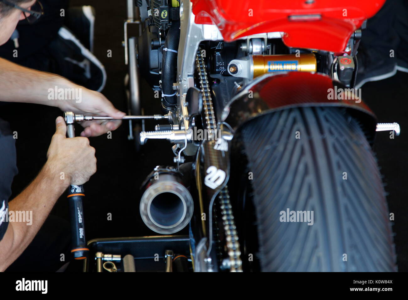 Mechanics work in british hi-res stock photography and images - Alamy