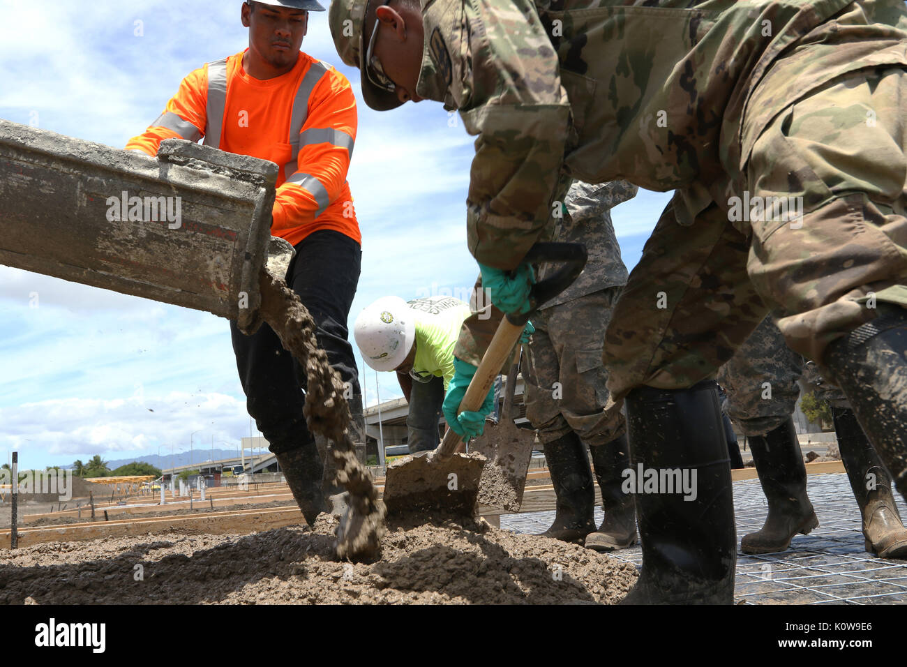 Hawaii National Guard Soldiers of the 227th Brigade Engineer Battalion ...