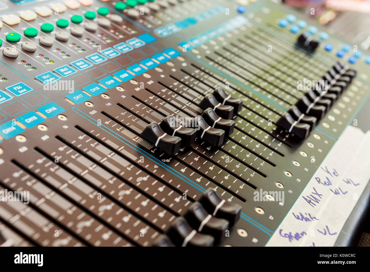 Sound engineer concert hi-res stock photography and images - Alamy