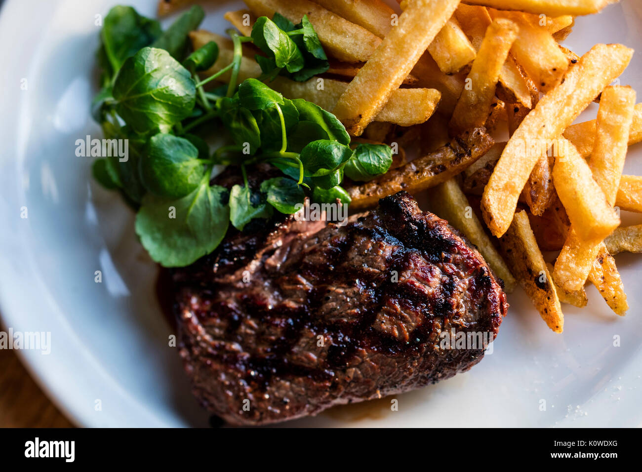Steak chips plate hi-res stock photography and images - Alamy