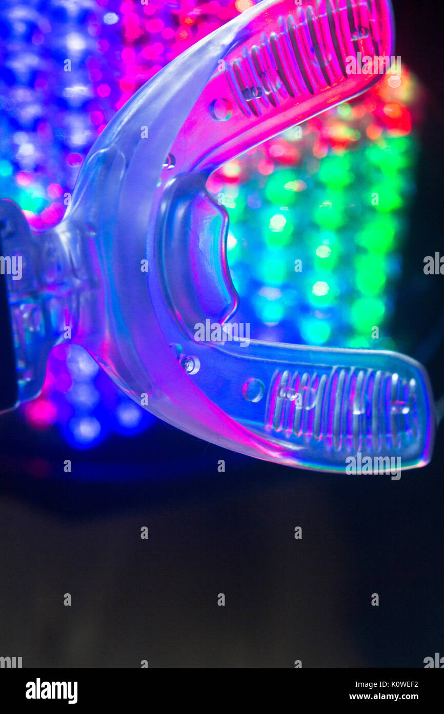 Dental bracket aligner accelerator vibrator for orthodontic ...