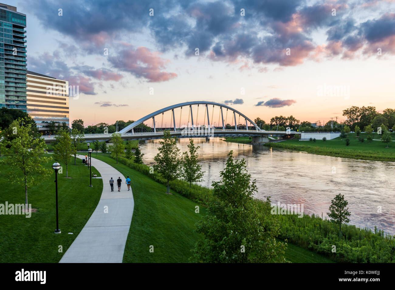 Skyline of Columbus, Ohio from Bicentennial Park bridge at Night Stock ...