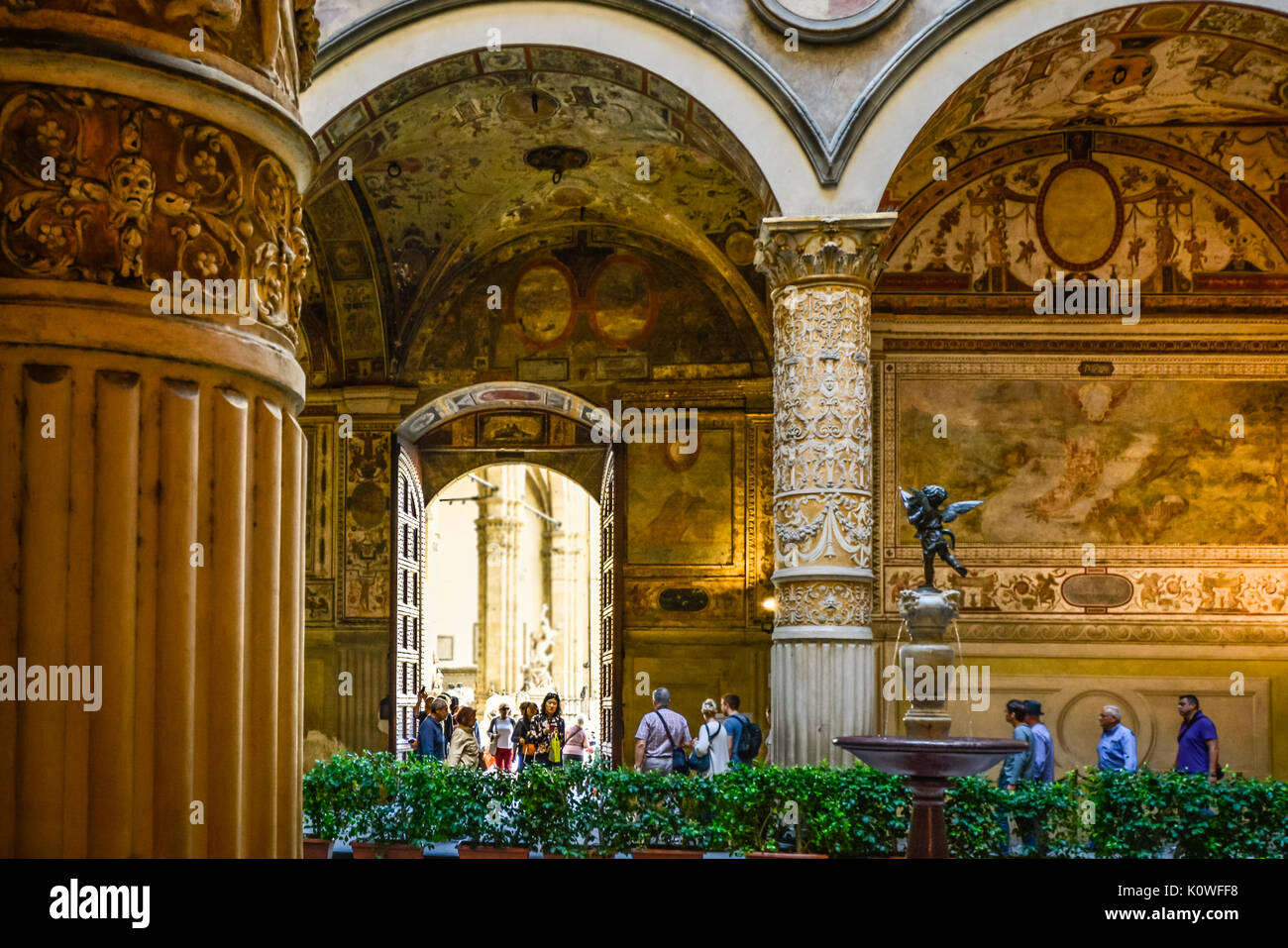 Palazzo vecchio interior hi-res stock photography and images - Alamy