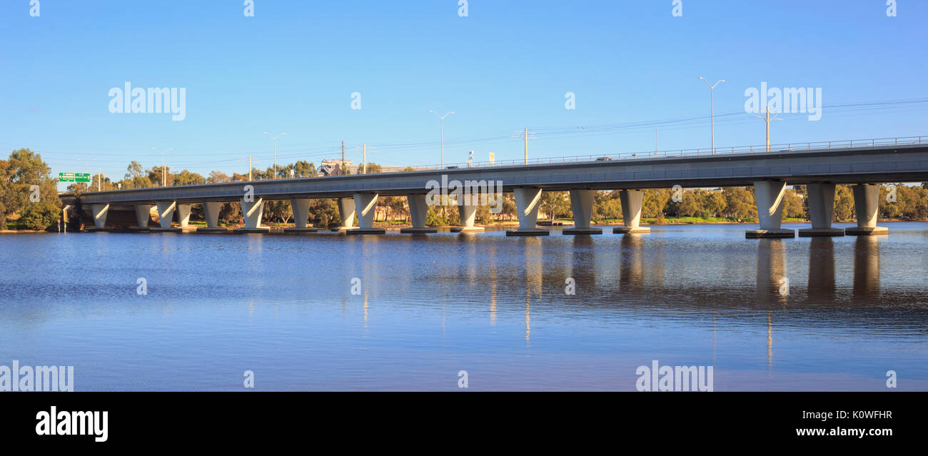 Goongoongup and Windan Bridges spanning the Swan River in East Perth ...