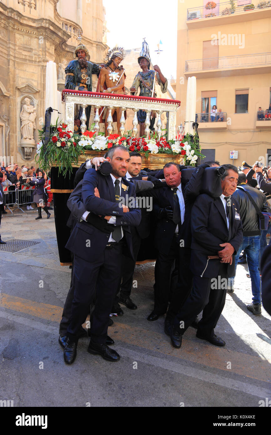 Sicily, Trapani, Good Friday Mysterious procession La Processione dei ...
