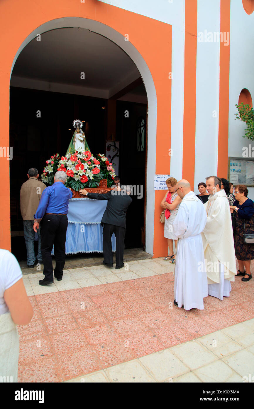 Fiesta procession Nuestra Senora de la Candelaria, Gran Tarajal ...