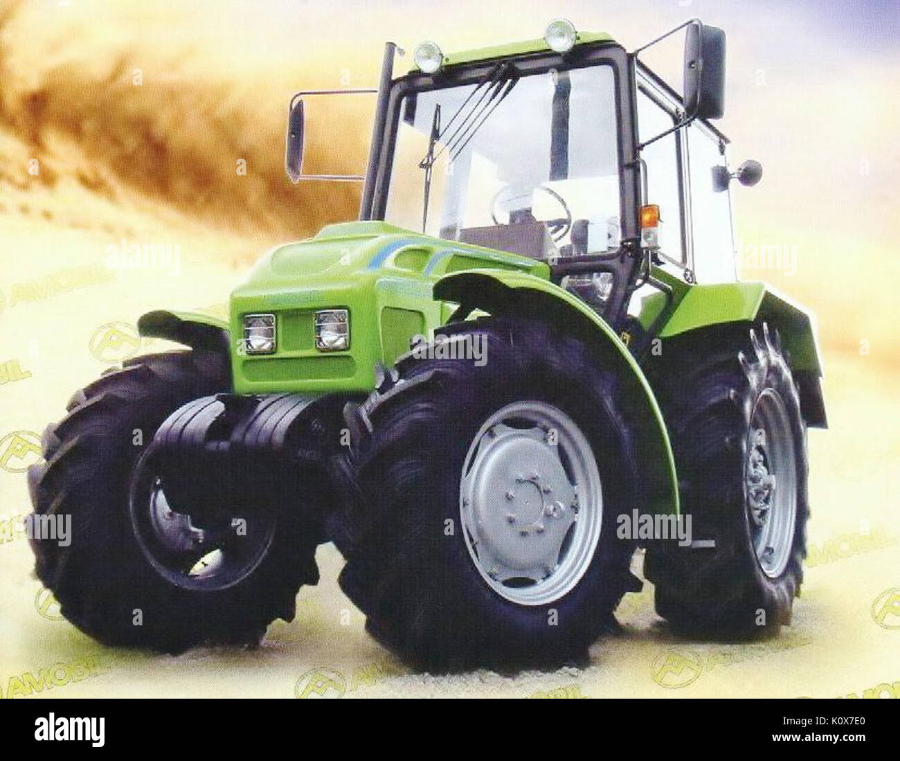 Traktor horizontal hi-res stock photography and images - Alamy