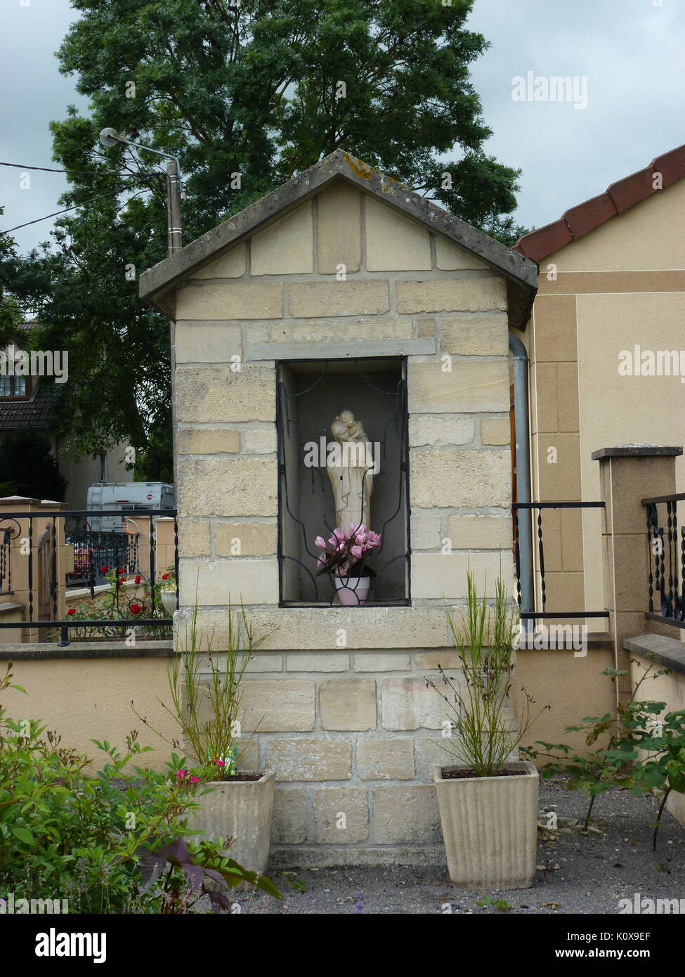 Vierge marie hi-res stock photography and images - Alamy