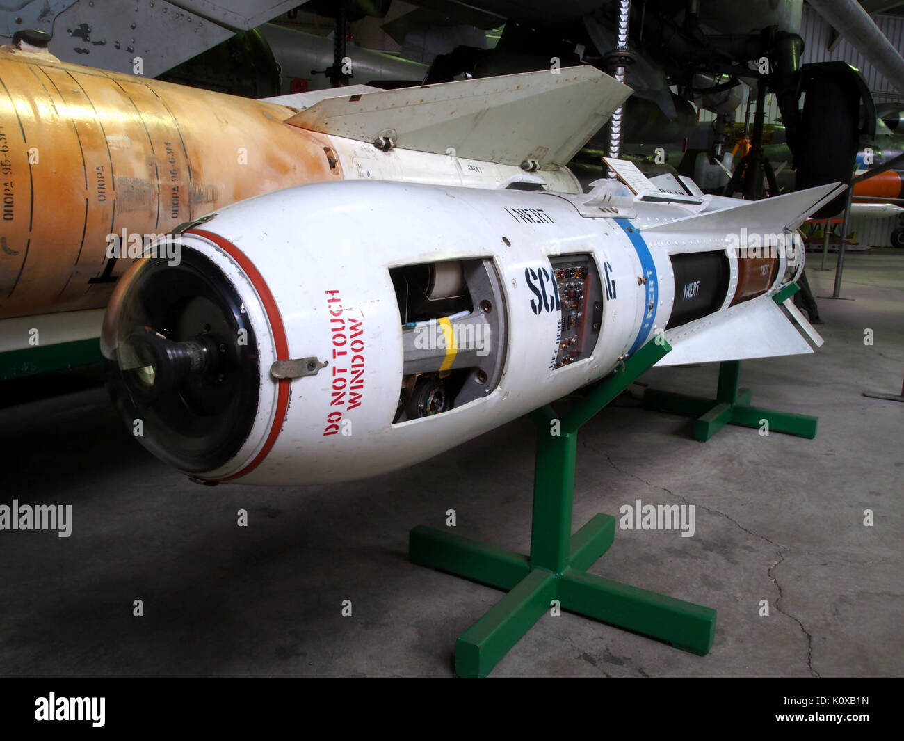 Maverick missile hi-res stock photography and images - Alamy