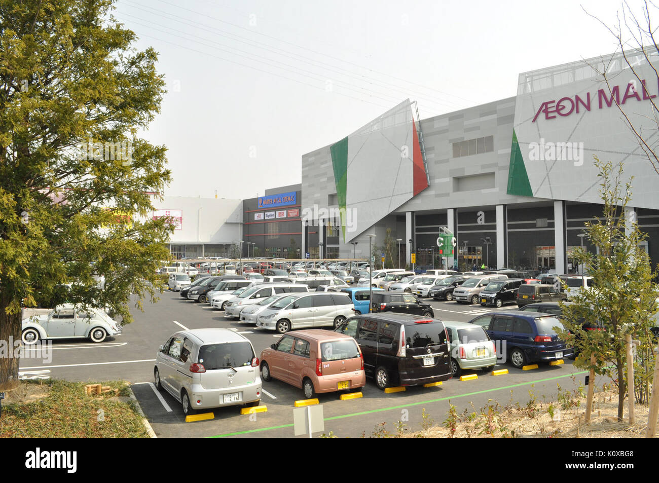 Aeon mall hi-res stock photography and images - Alamy