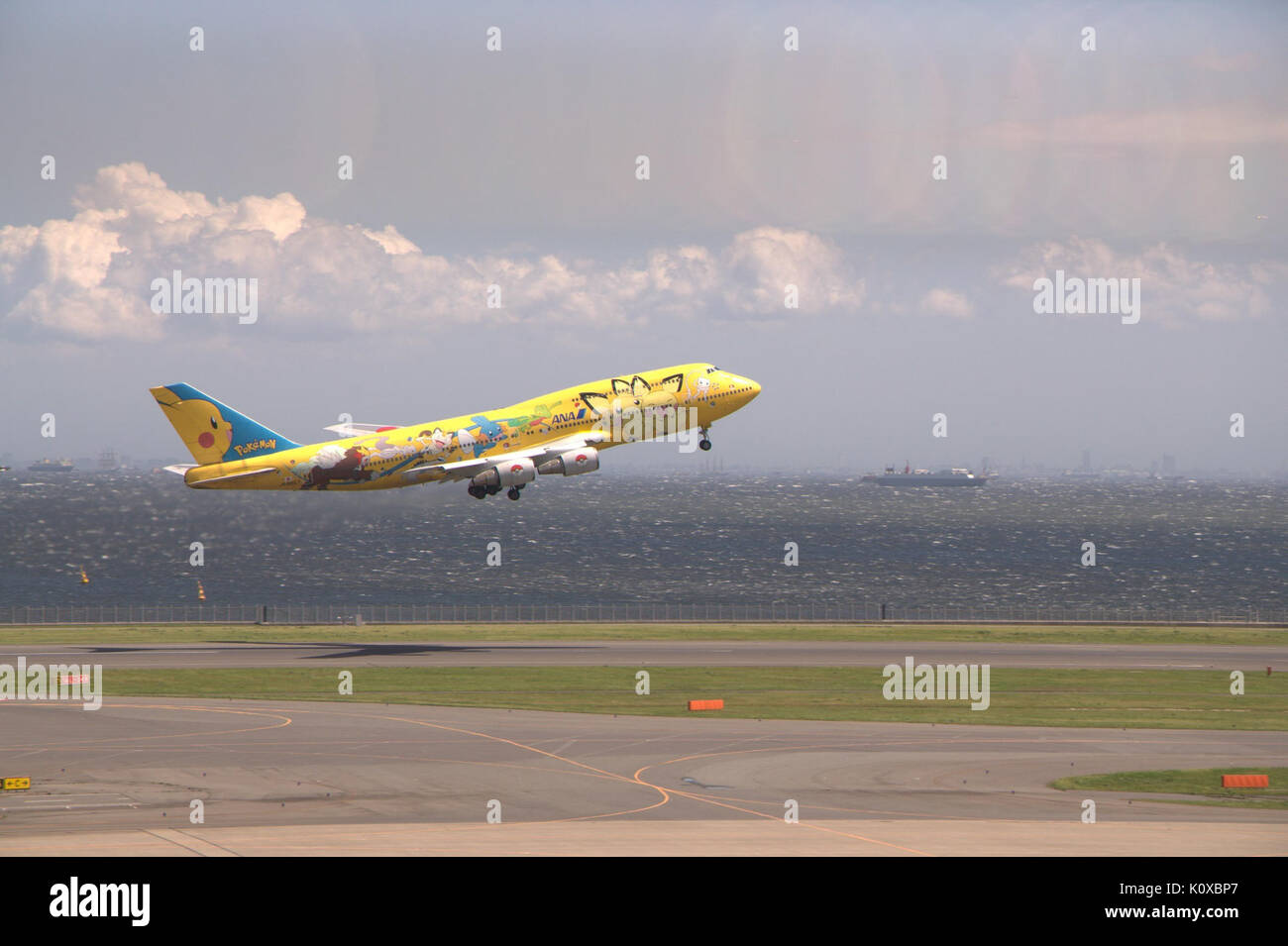 Hnd hi-res stock photography and images - Alamy