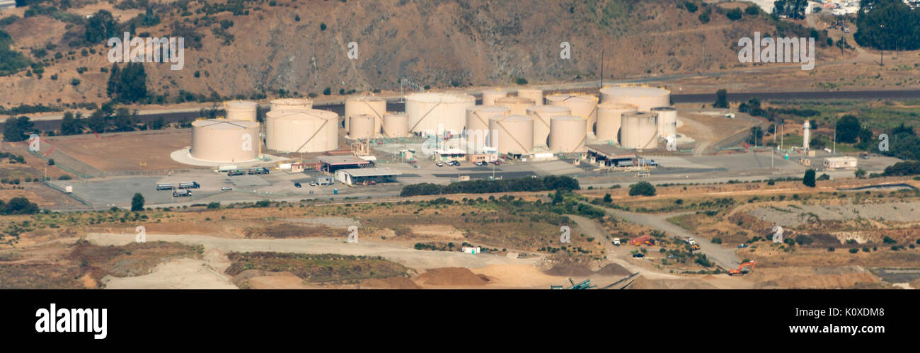 Kinder morgan terminal hi-res stock photography and images - Alamy