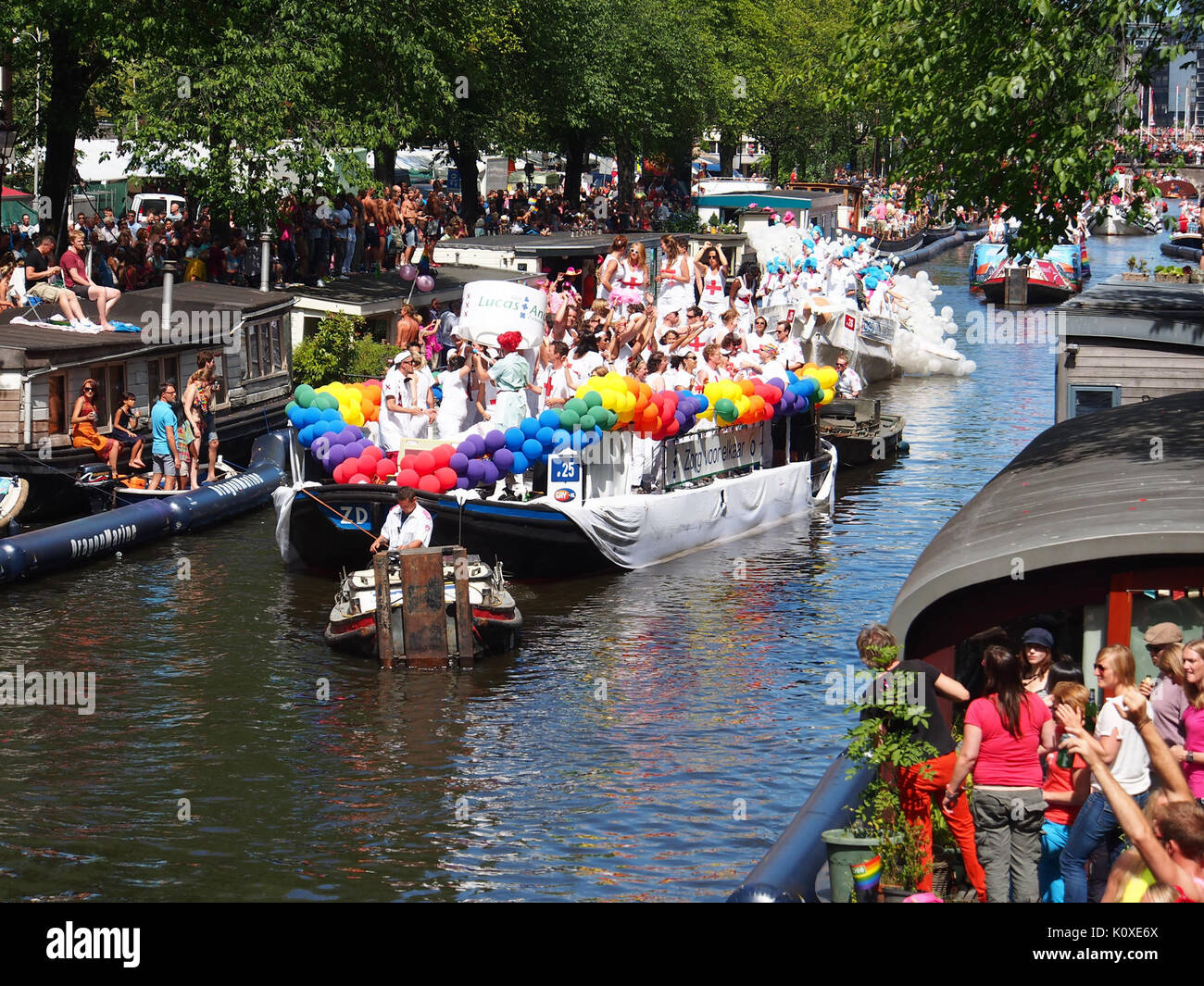 Amsterdam Gay Pride 2013 boat no25 Andreas ziekenhuis OLVG ziekenhuis ...